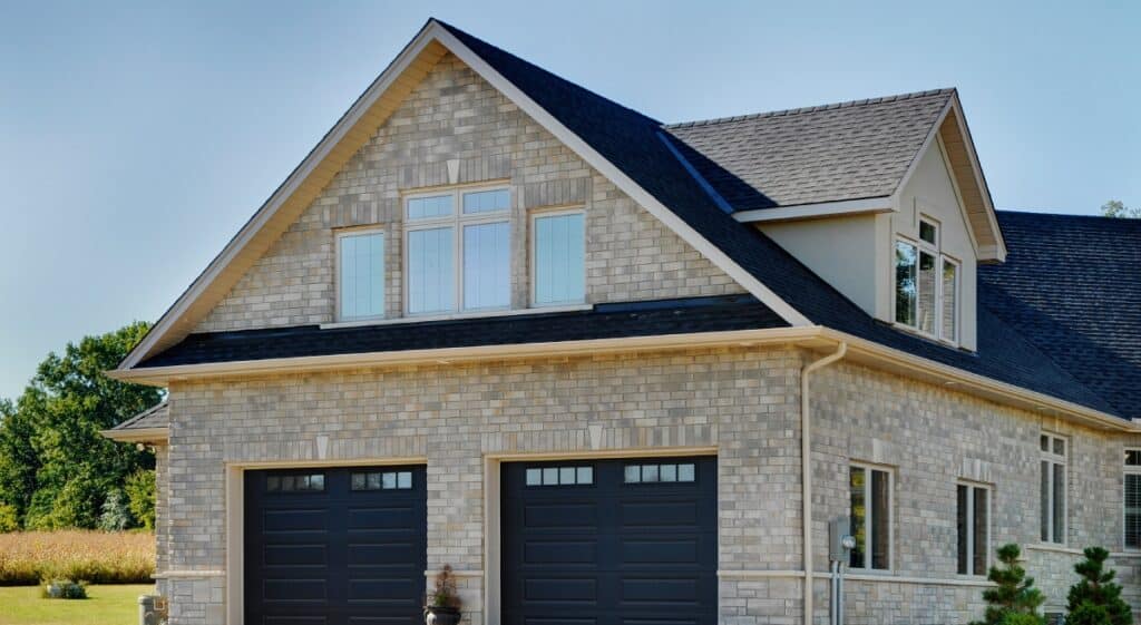 Kingston MJ Saratoga Brick | Shouldice Stone | I-XL