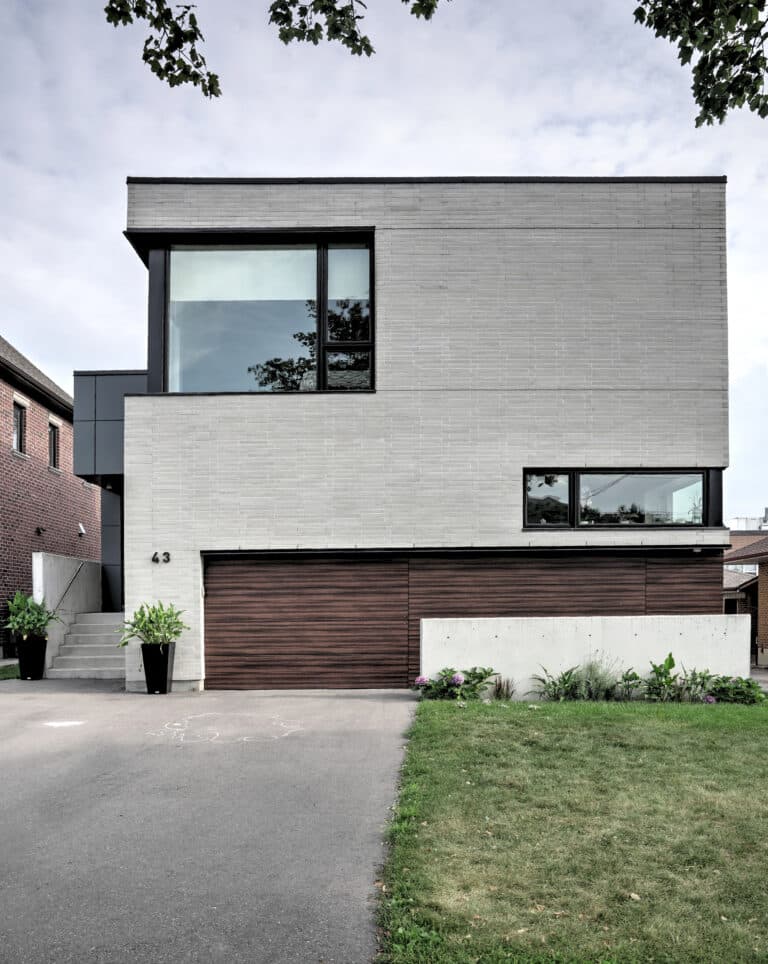 Polar Urban Brick Smooth | Shouldice Stone | I-XL